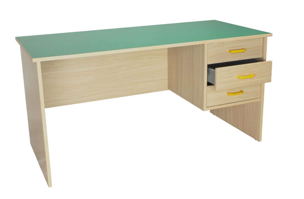 Teacher’s Desk with 3 drawers – Edusell Malta